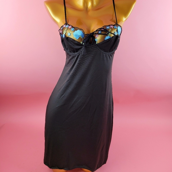 Intimates & Sleepwear | Underwire Slips | Poshmark